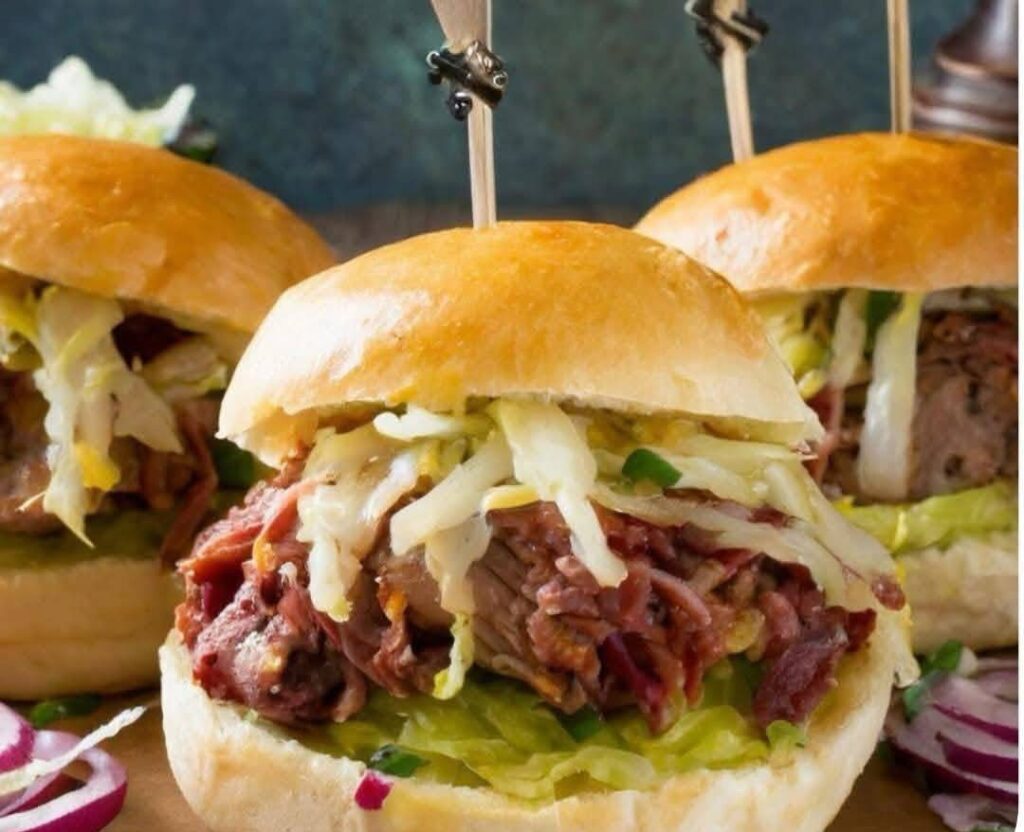 Corned Beef and Cabbage Sliders - glassika